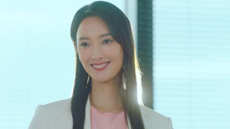 『オーラがあるのに無能な女』×『優秀なのに印象薄い男』コンビが奇跡の受注！？令和のお仕事ドラマ【無能の鷹】第1話 | komimini