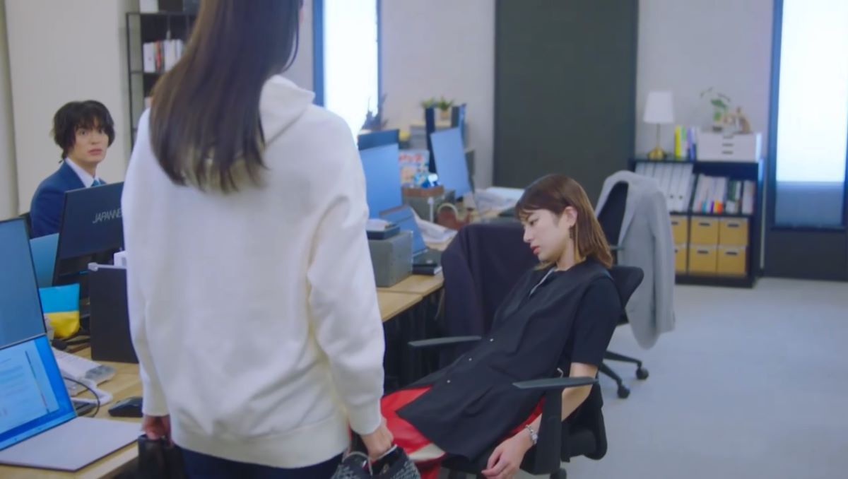 犬猿の仲の鵜飼と鵙尾になぜか鷹野が絡むと…【無能の鷹】第3話 独自相関図リリース | komimini